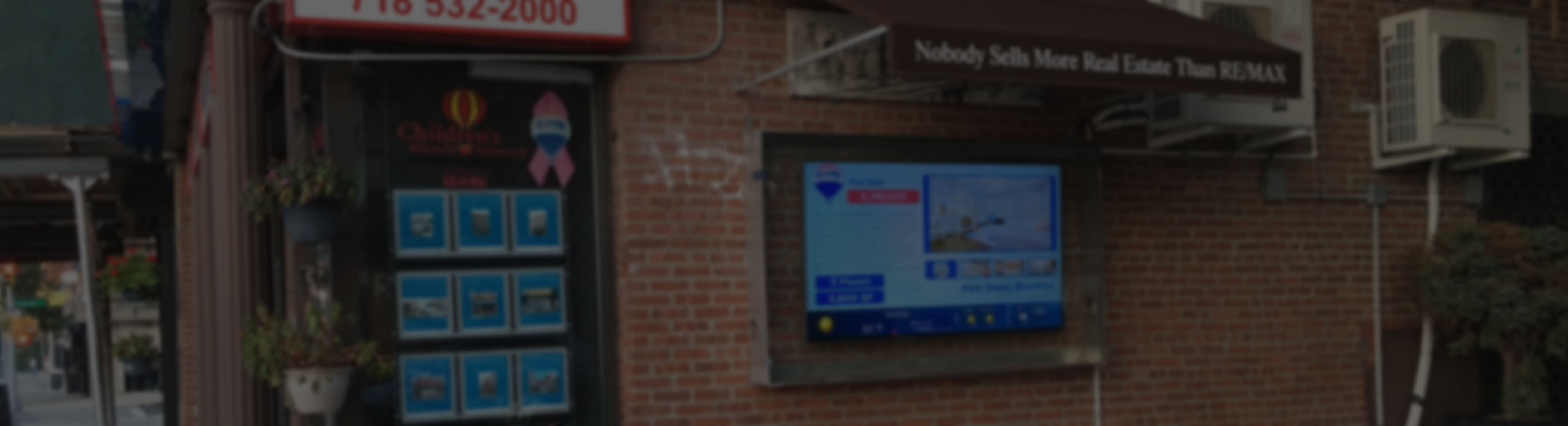 Why Your Real Estate Window Displays Need Digital Screens | CrownTV