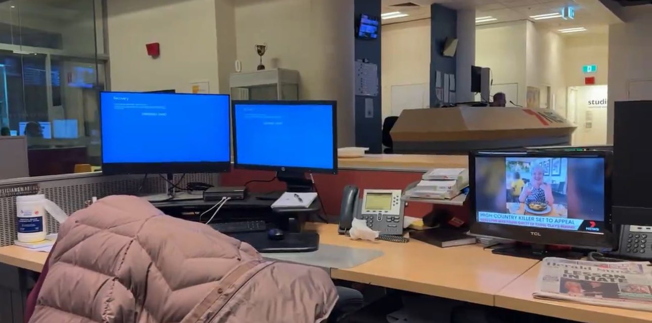 Why Avoid Windows-Based Digital Signage? Lessons from the July 2024 ...