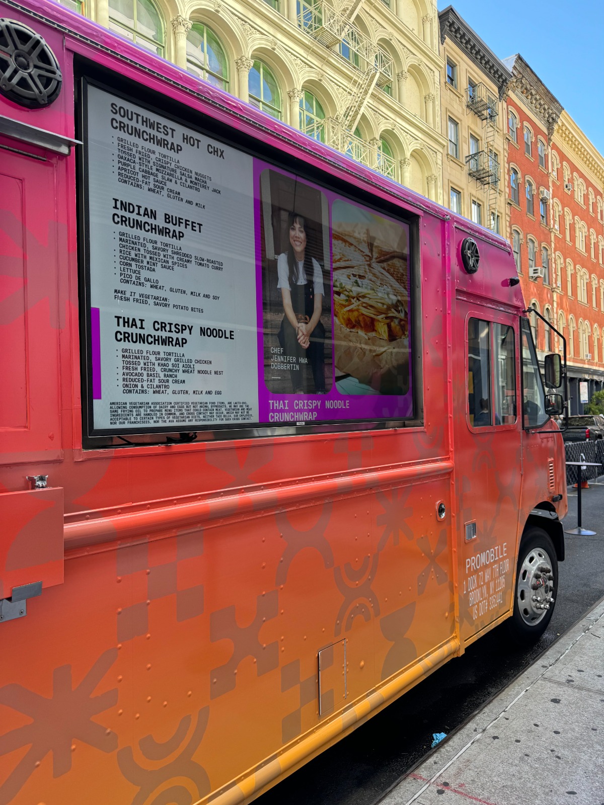 Top 5 Digital Menu Boards for Food Trucks » Crown TV