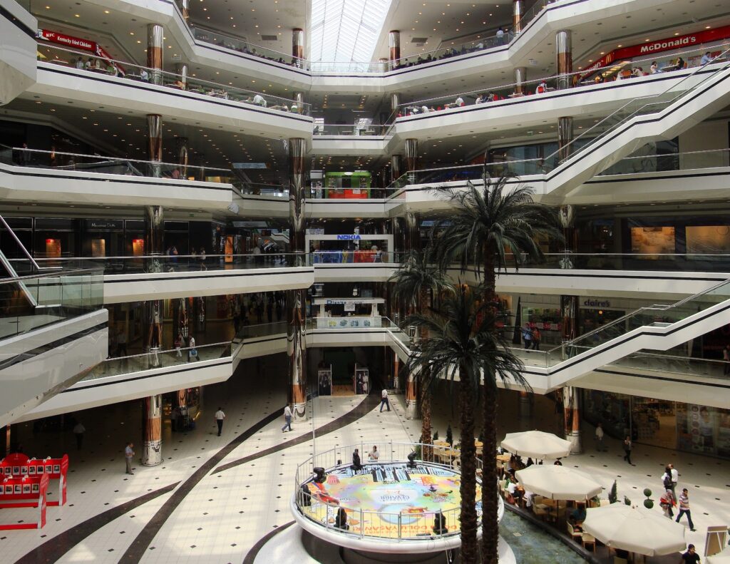 Biggest Shopping Malls In The World: Top 10 Must-Visit Mega Malls ...